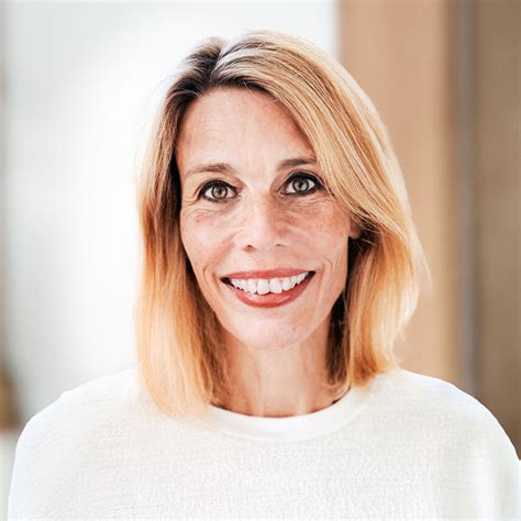 Iris Bont • Newplace