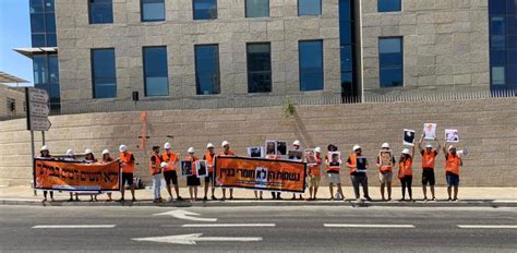 קבלן התרשל ופועל בניין נהרג גם בעלי הדירות ישלמו פיצוי ליורשים Ortal Gal Arad