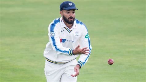 Azeem Rafiq Racism Claims Dozens Contact Yorkshire Crickets