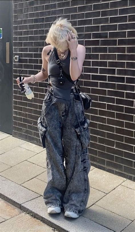 Baggy Jeans Outfit Idea Alternative Outfits Stylish Outfits Edgy