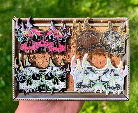 Derek G Art V2 Skulls Heady Gear