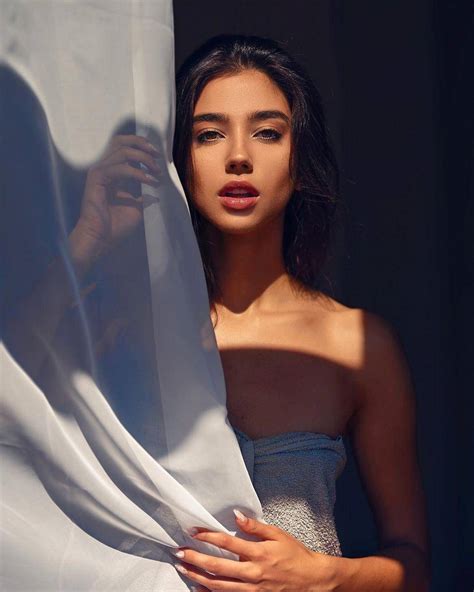 Maja Strojek Scrolller