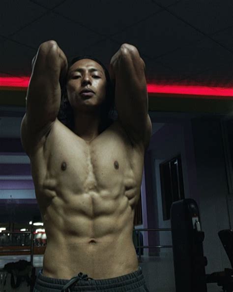 2 Months 8 Months And Now 12 Months Progress Chest Gap Is Hard To