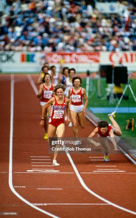 Us Athlete Mary Decker Wins The 1500 Metres At The 1st World