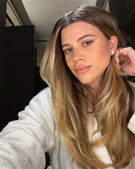 Sofia Richie Shares Her Top 10 Pregnancy Essentials And They Are Amazing Evie Magazine