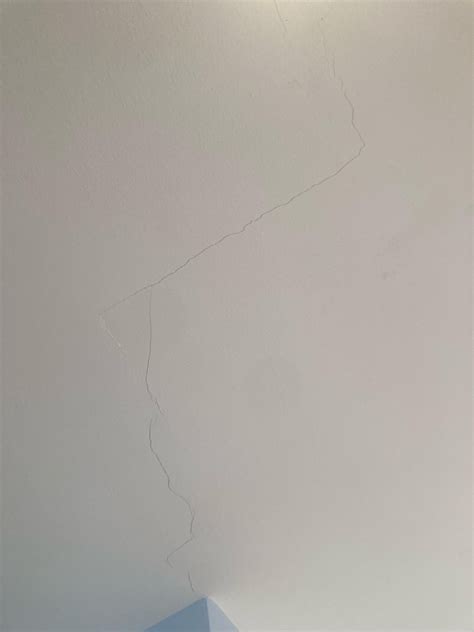Ceiling Crack Cosmetic Or Structural Rdiy