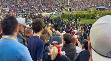 Fans Pov Footage From Inside Levis Stadium Shows Just How Bored