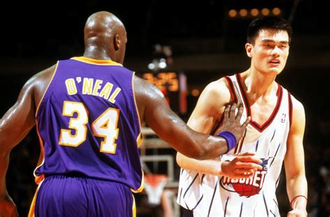 Nba La Première Rencontre Musclée Entre Shaq Et Yao Ming