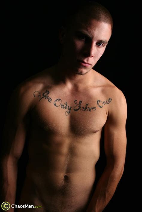 Handsome Guy Eli Hunter Shows Off His Muscular Naked Body And His Big