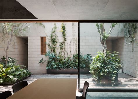 Ambrosi Etchegaray Inserts Homes Behind Old Mexico City Facade