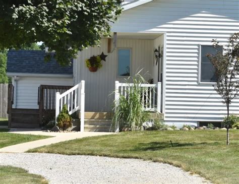 Amish Home Exterior Decor 14 Photos Amish America