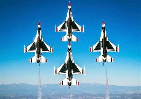 5 Aircraft That Have Been Flown By The Air Force Thunderbirds