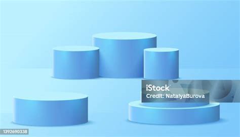 원통형 받침대가있는 부드러운 파란색의 고급스러운 연단 라이트 블루 미니멀 한 3d 장면 프리젠 테이션을위한 3d 연단 상품 시연 벡터 일러스트 레이 션 메달 수상대에 대한