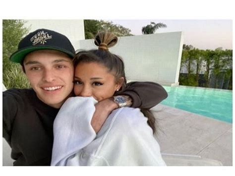 Ariana Grande Shares Adorable Pictures With Dalton Gomez Hours Before