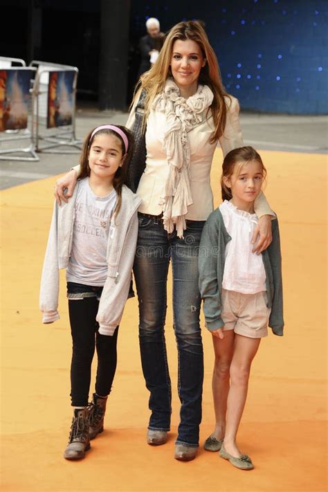 Linda Papadopolous Editorial Photo Image Of London Lion 22926236