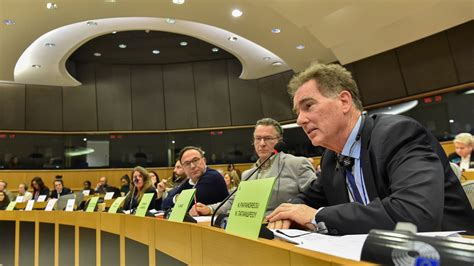 Νίκος Παπανδρέου Είμαι αυτονοήτως υπέρ της επείγουσας διαδικασίας για