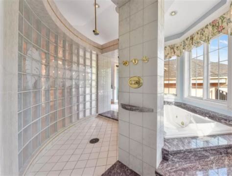 Where Does Eminem Live Currently Heres What We Know Archute