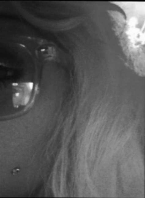 Amanda Bynes Piercings