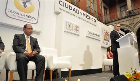 Miguel Ángel Mancera Y Fernando Aboitiz Izq Chilango