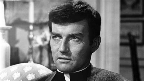 Robert J Hogan Actor