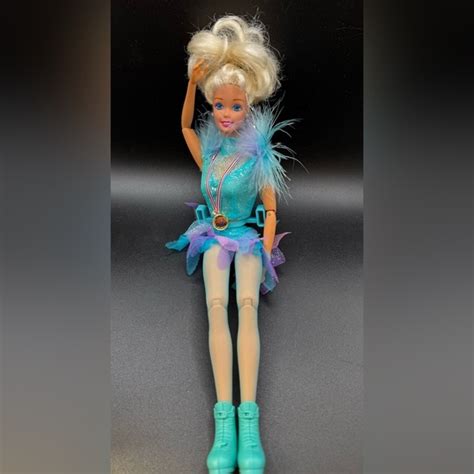 Mattel Toys Vintage 997 Olympic Skater Barbie Doll Blonde