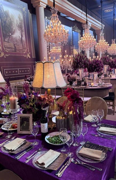 בצל הקריאות להחרמתו אייל גולן הופיע בחתונת בנו של המיליארדר לב לבייב