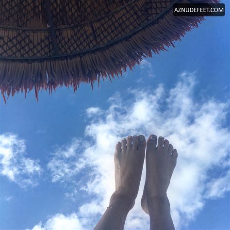 Soyeon Ryu Feet Aznudefeet