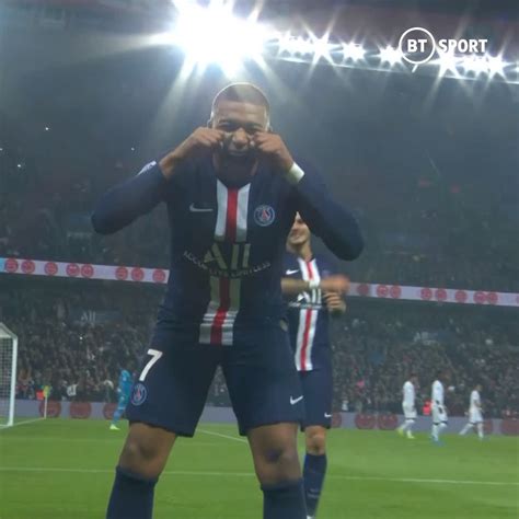 √100以上 Kylian Mbappe Celebration  540710 Kylian Mbappe Celebration 