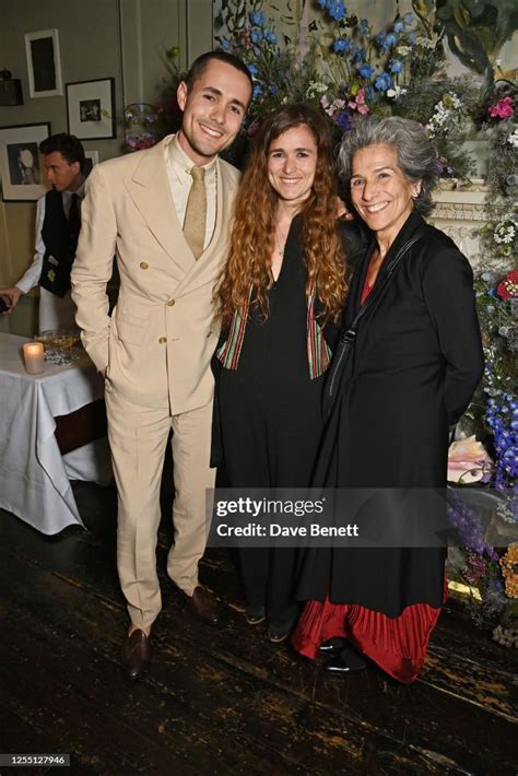 Jonah Hauer King Hannah Hauer King And Debra Hauer Attend The News