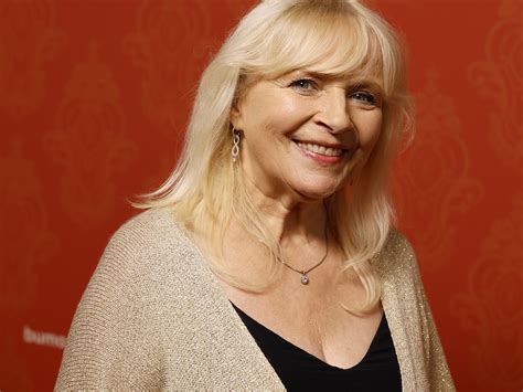 Zangeres Mieke Verloor Echtgenoot En Vecht Nu Zelf Tegen Kanker