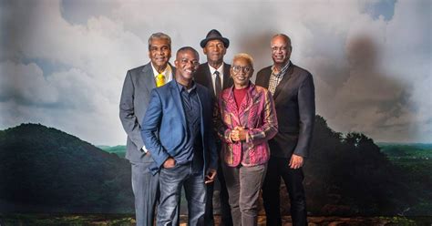 Nabestaanden Slavernij Gekrenkt ‘afro Surinamers Papoea S En Javanen Bij Elkaar Gegooid