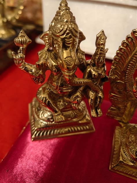 Ucchista Ganapati Idol Dr Pallavi Kwatra