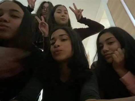 Quem Você É No Grupo Das Meninas Ella Ilek Quizur