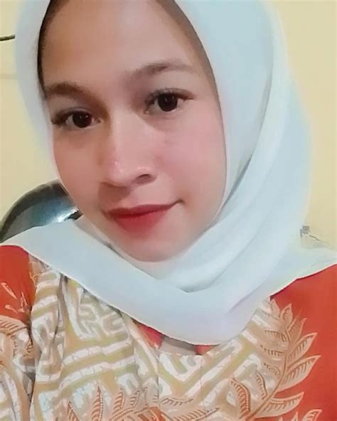 Winni Harahap Winni Harahap • Instagram Photos And Videos