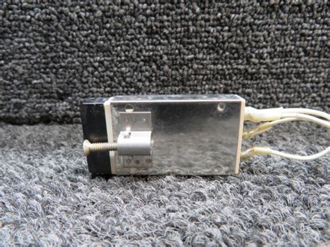 276 1352 002 Alternative Part Number 81590 8119 Korry In Transit Annunciator Light Switch