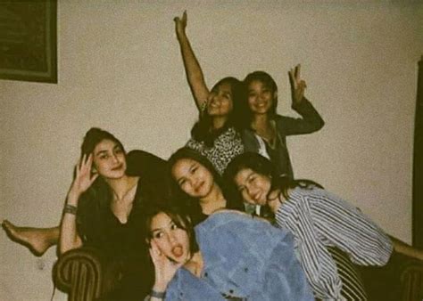 Pin Di Lol Foto Teman Potret Diri Foto Sahabat