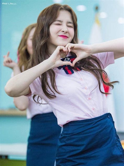 Nancy Mondays Scrolller