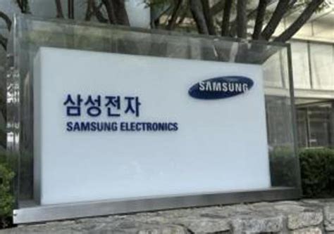위기의 K 반도체산업 무엇이 가장 절실한가업체 관계자 고부가가치 제품·정부 보조금 절실”