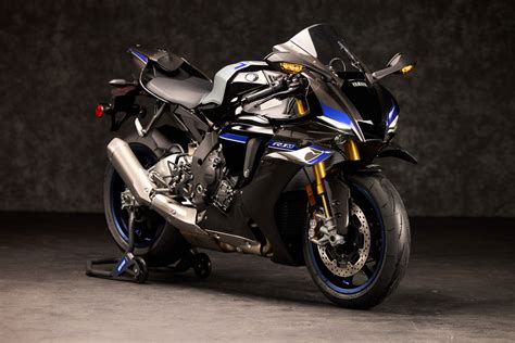 Yamaha Yzf R1 2024 Yamaha Unveils The 2024 Yamaha Yzf R1 — Frasspot