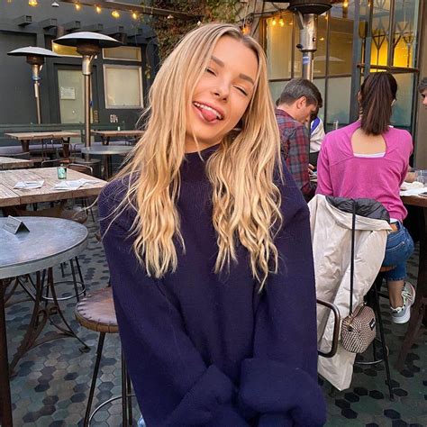 Madi Teeuws Purple Sweater And Jeans Scrolller Madi Teeuws Purple Sweater And Jeans Scrolller