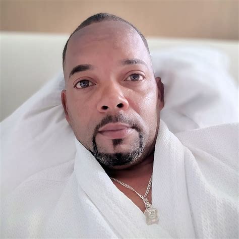 Declaración Del Gallito Explica Por Qué Le Lleva La Biblia Al Grupo De