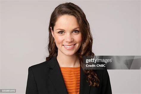 Carolin Roth Anchor Street Signs” Photos And Premium High Res Pictures