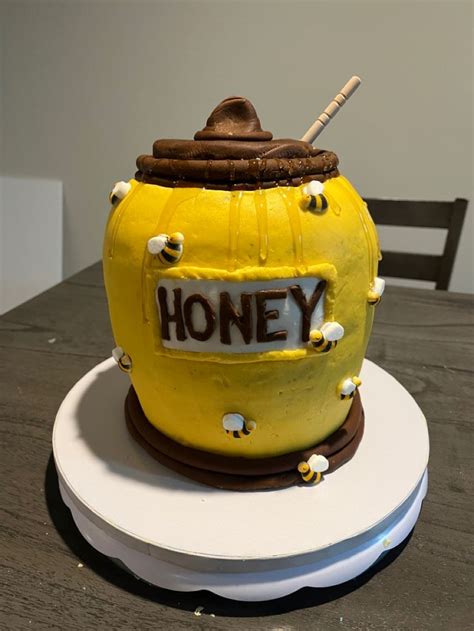Honeypot Cake Gender Reveal Party Dessert Reveal Parties Creative