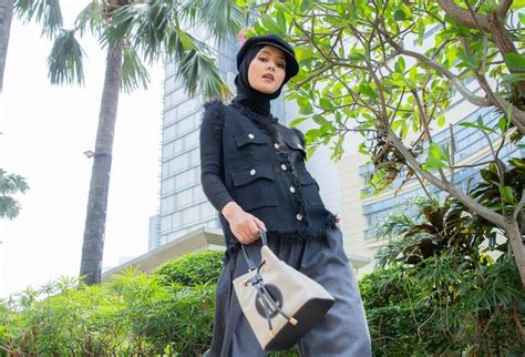 6 Rekomendasi Berbagai Model Outer Hitam
