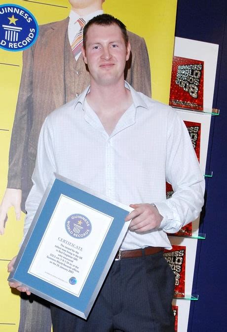 Game Of Thrones Star Neil Fingleton Dead At 36 Us Weekly