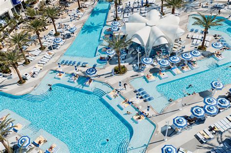 Fontainebleau Las Vegas Pool And Spa Day Pass Las Vegas Resortpass
