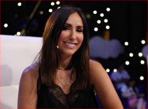 E Dashuruar ‘kokë E Këmbë Eranda Libohova Syri Lajmi I Fundit