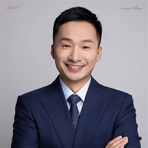 Chen Bins Instagram Twitter And Facebook On Idcrawl