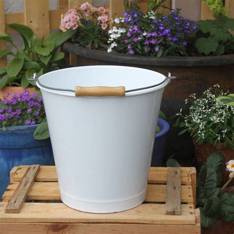 Alter Weisser Emaille Eimer Mit Holzgriff A