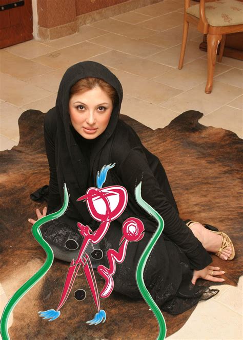 Niousha Zeighamis Feet